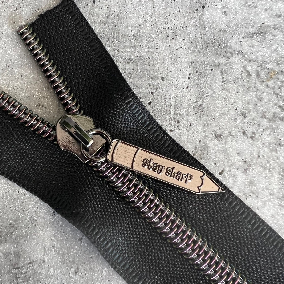 #5 Stay Sharp Pencil zipper pull – Australian Bag Making Supplies